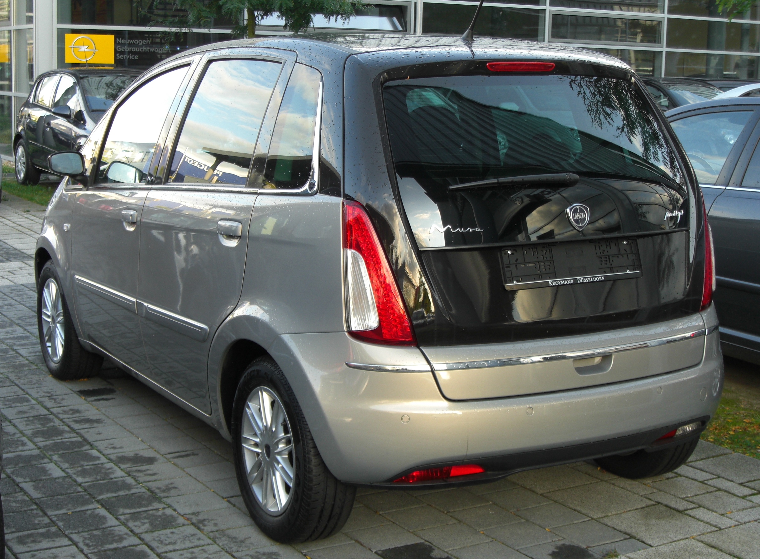 Lancia Musa spécifications techniques et économie de carburant